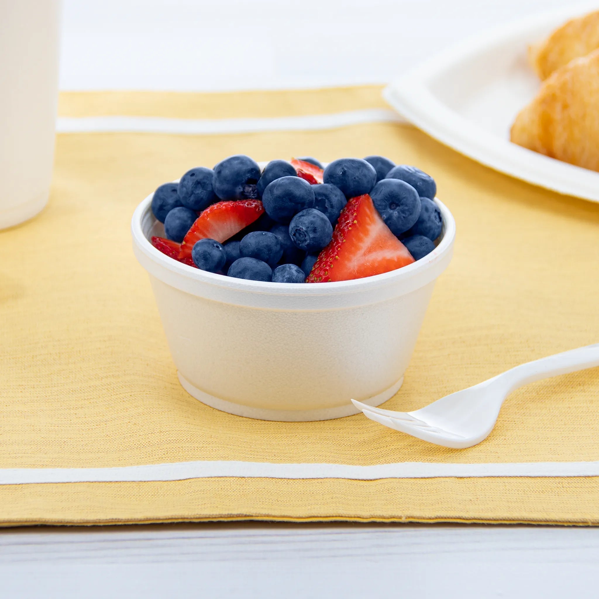 Dart - 8 Oz Squat Foam Containers, Pack of 1000 - 8SJ20 – ChefSupplies.ca